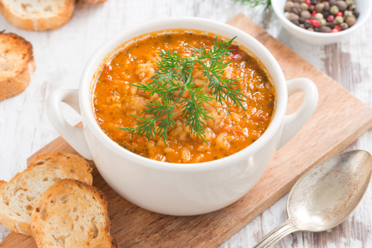 Tomat og brun ris suppe | Arono.no