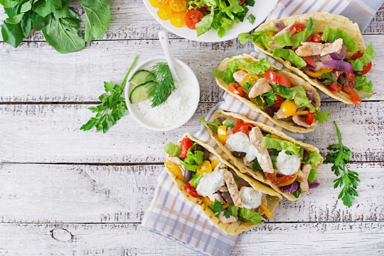 Kylling taco med dild dressing | Arono.no