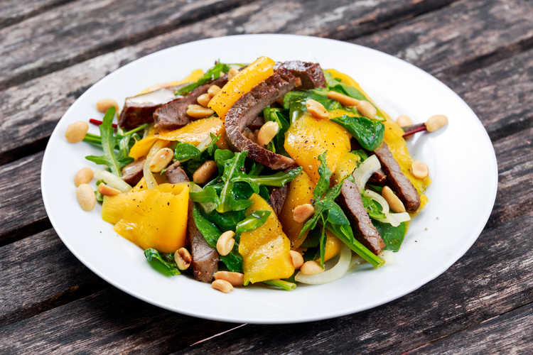 Mango steak salade | Arono.nl